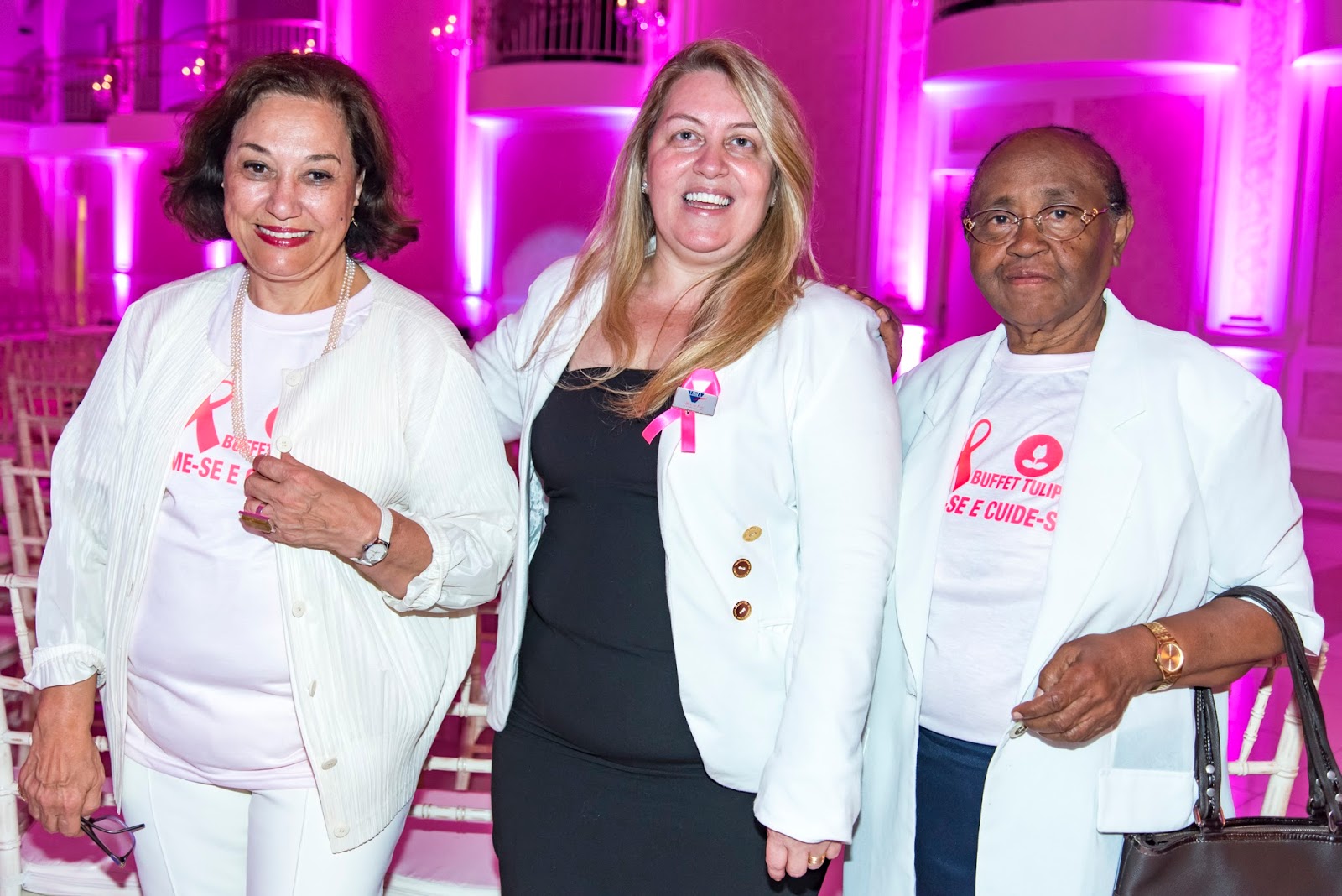 Paula Barrozo: ♥ Outubro Rosa ♥ Personalidades Prestigiam Belíssimo ...