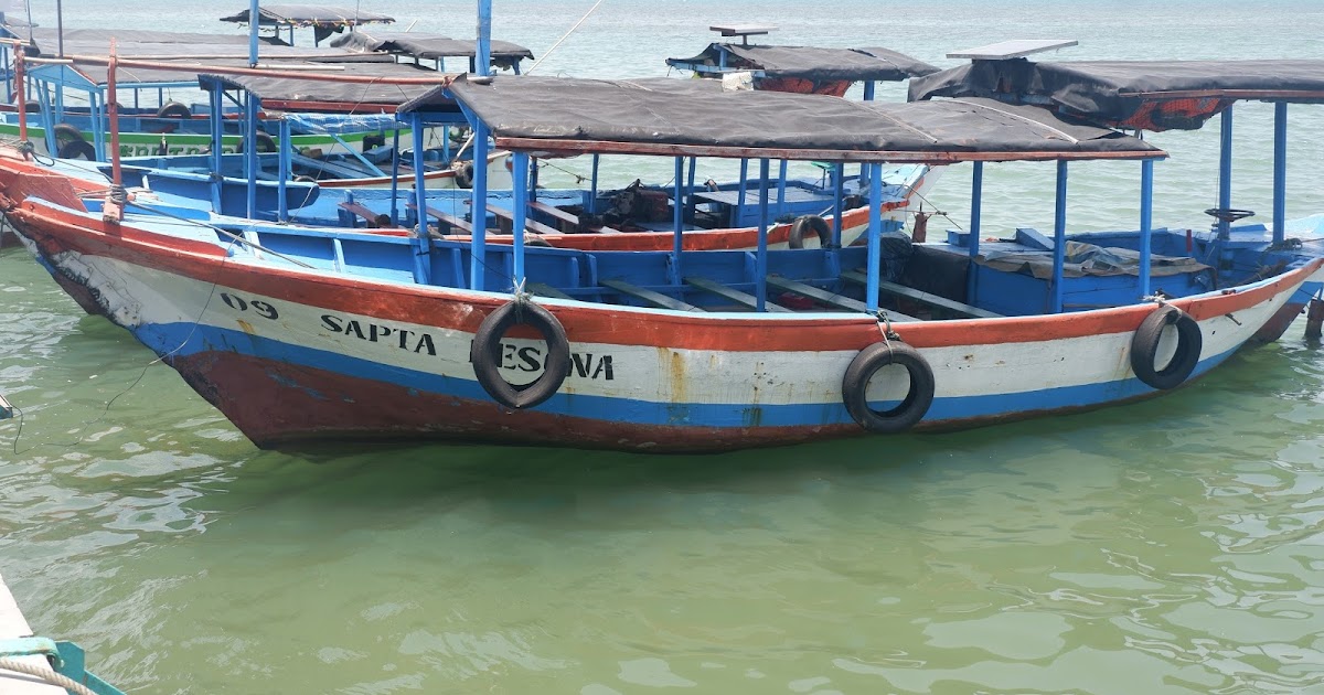 TravelWomen: Pulau Kecil di Sebrang Jepara; Pulau Panjang