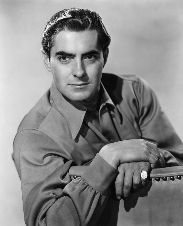 A Shroud of Thoughts: Tyrone Power's 100th Birthday