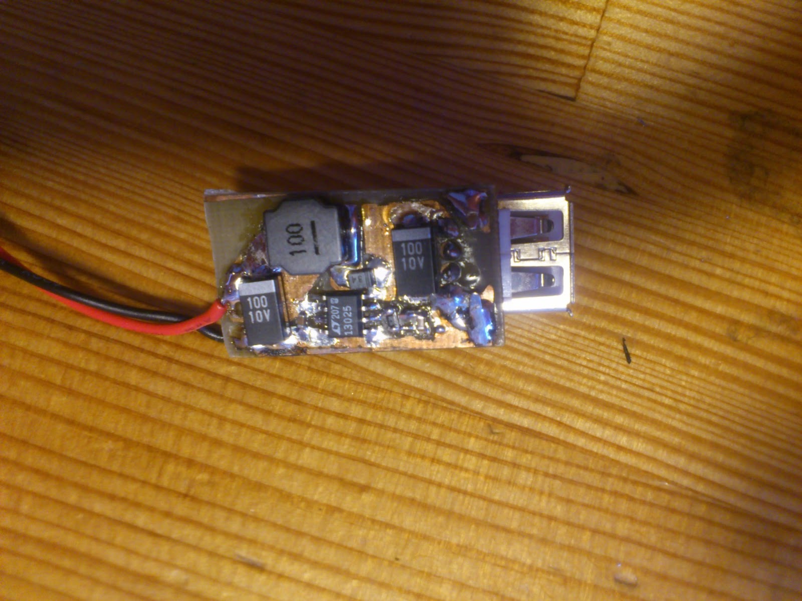 Electronics Evolution: Boost regulator efficiency meter