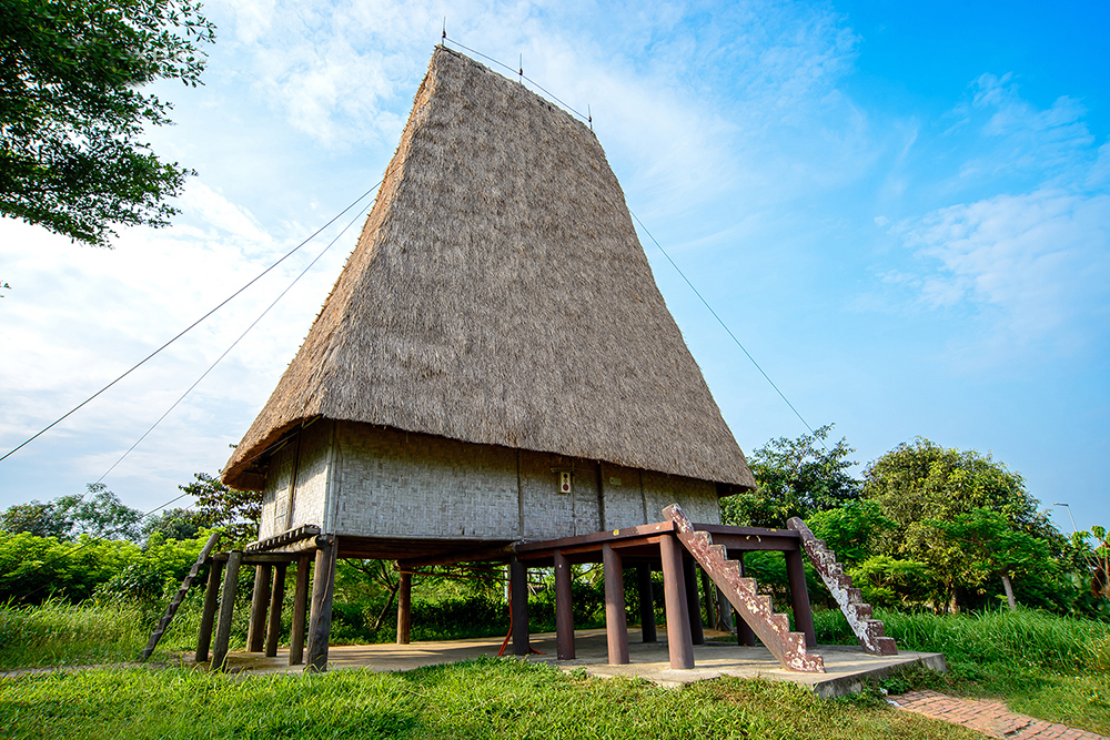 Ethnic cultures village of Vietnam - Vietnam Stay News