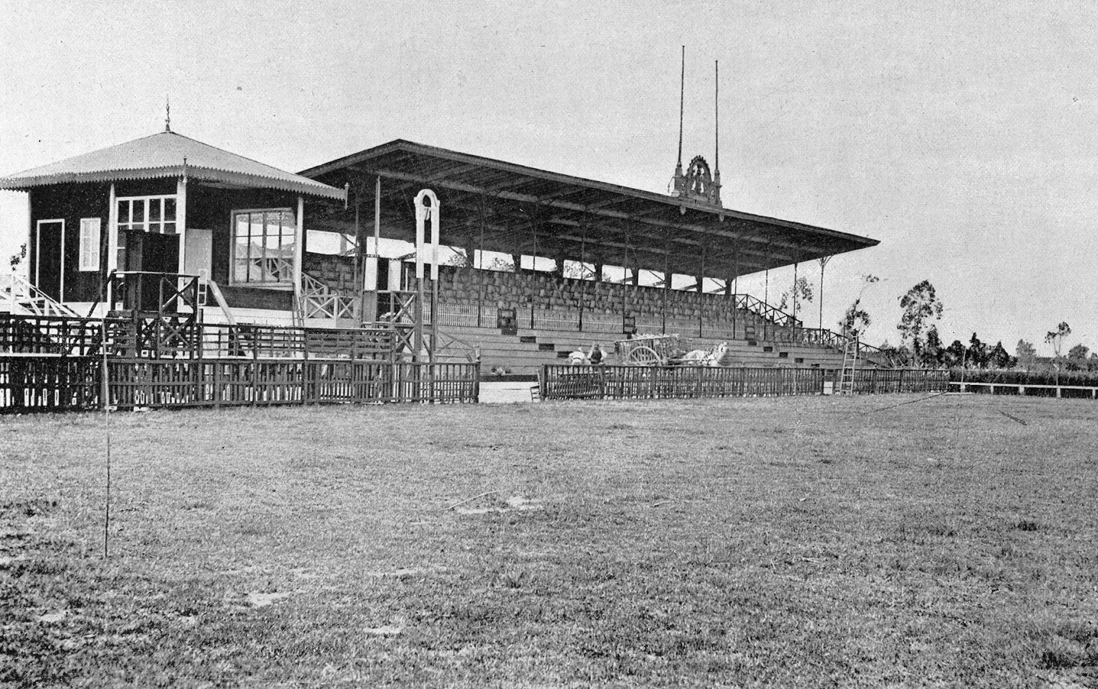 BARCELOFÍLIA : HIPÒDROM DE CAN TUNIS (1883-1934)