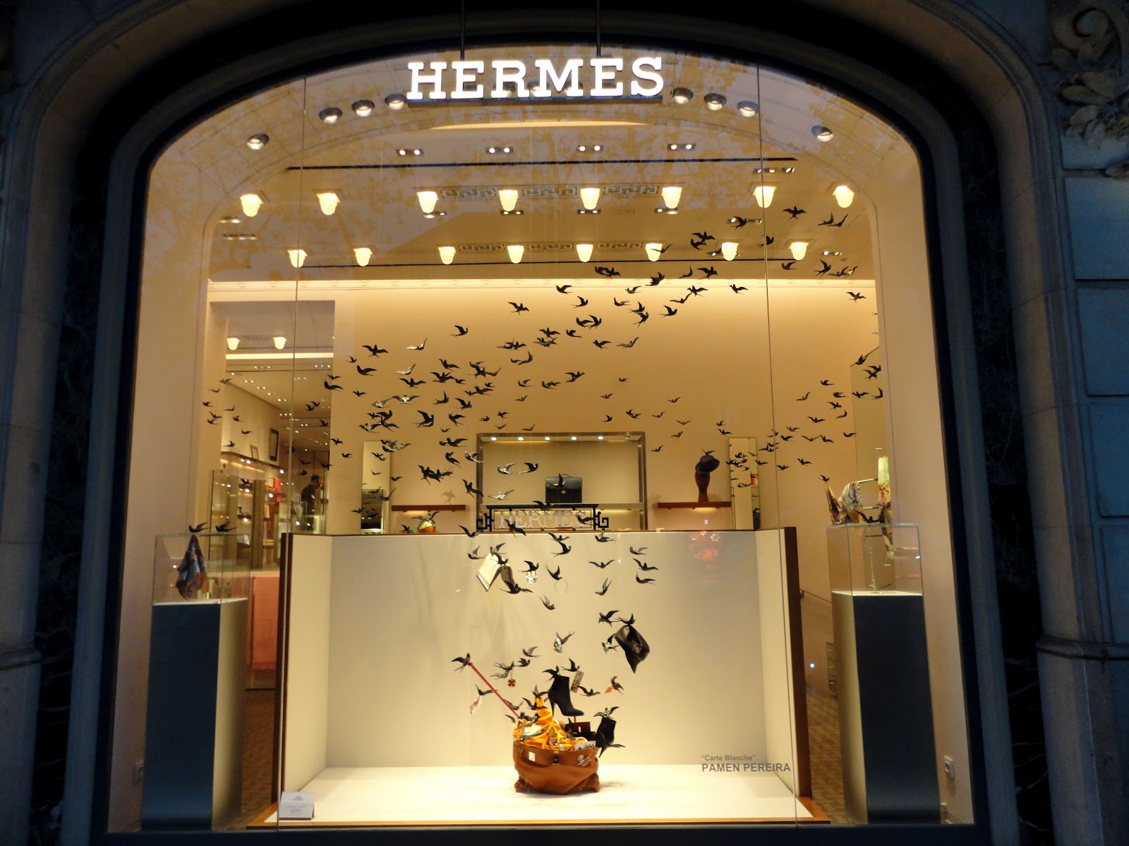 Fashionista: Último día de la exposición efímera de Pamen Pereira 'El ...