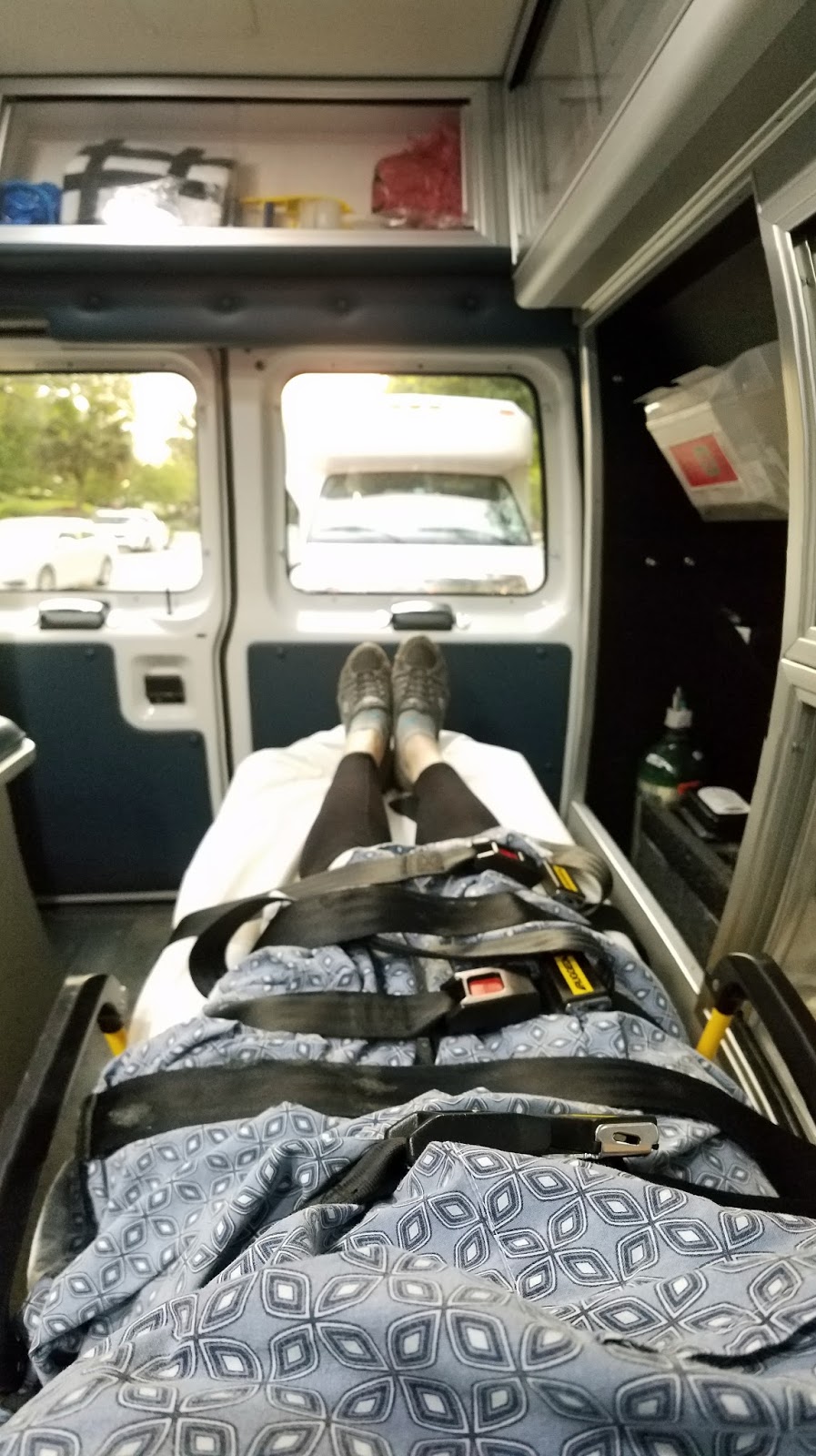 A la Mia : Two Hospitals, One Ambulance, Five Days