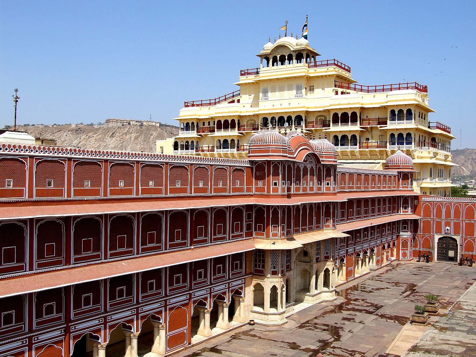 Anuroopa's Jaipur Travel Blog: The Jaipur City Palace