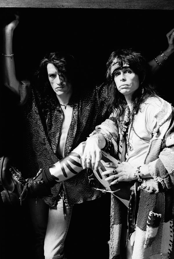 Breathing : the many looks of steven tyler