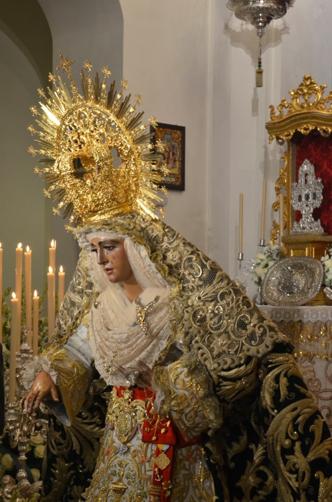 * Nuestra Señora de la Esperanza - Triana - Sevilla - Besamanos 2013