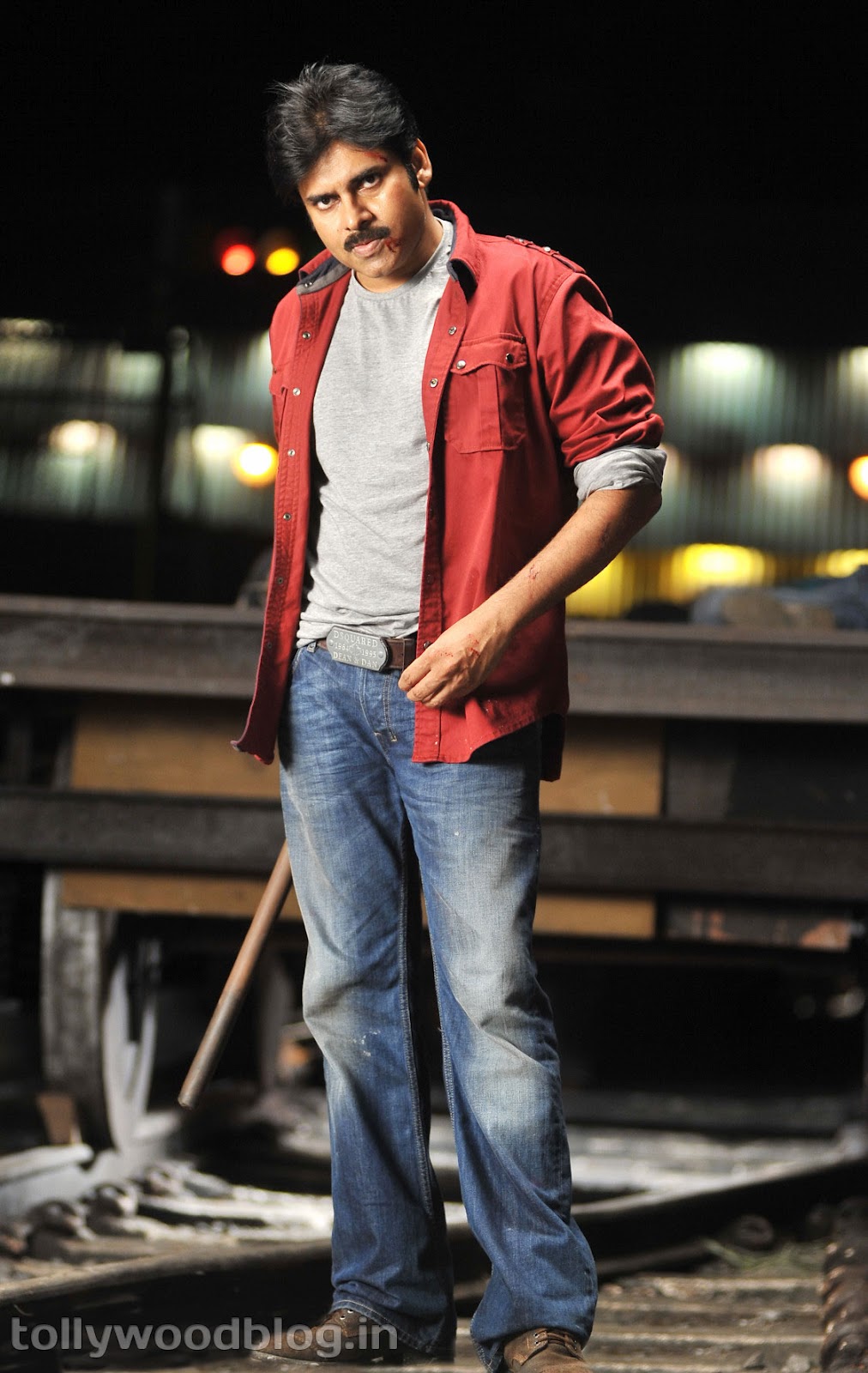 Cameraman Gangatho Rambabu movie new photos stills