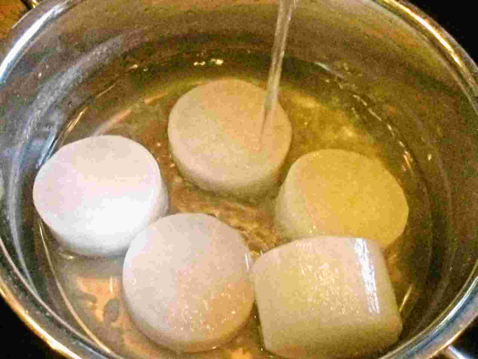 Recipes for Tom: Oden / fishcake, tofu and daikon radish stew
