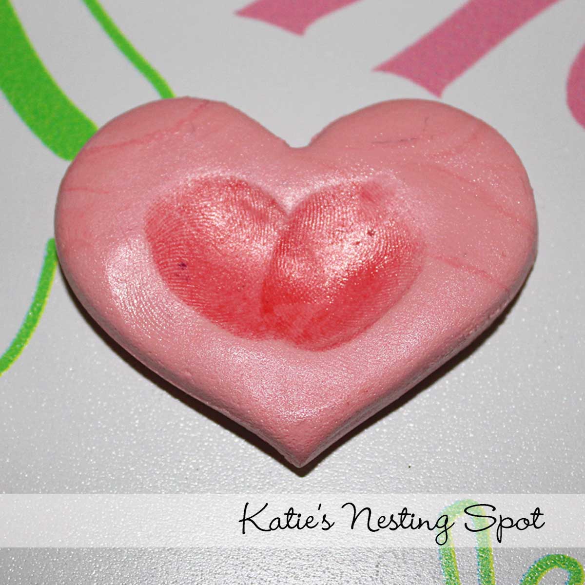 Katie's Nesting Spot: Thumbprint Flower Brooch for Mother's Day