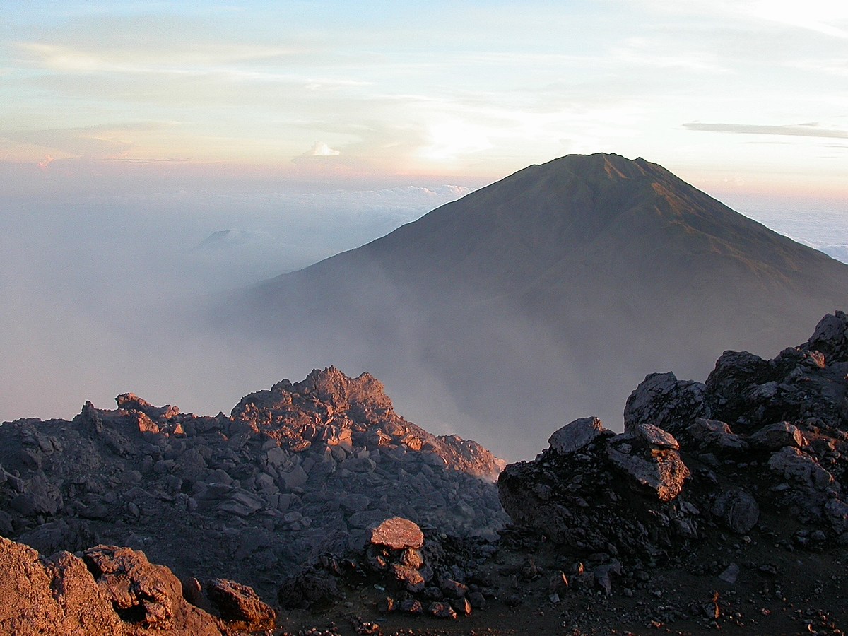 Indonésie - Java, le volcan Merapi (2911m) - Les routes de tous les voyages