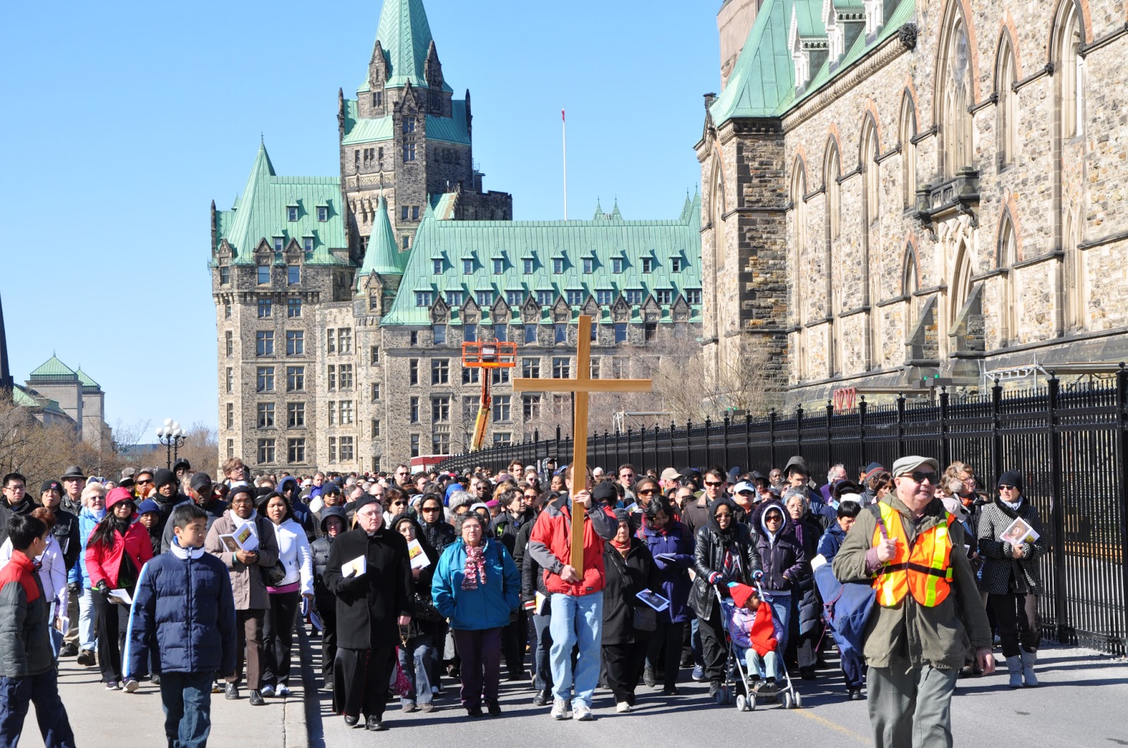 Orbis Catholicus Secundus: Annual Good Friday Procession at Canadian ...