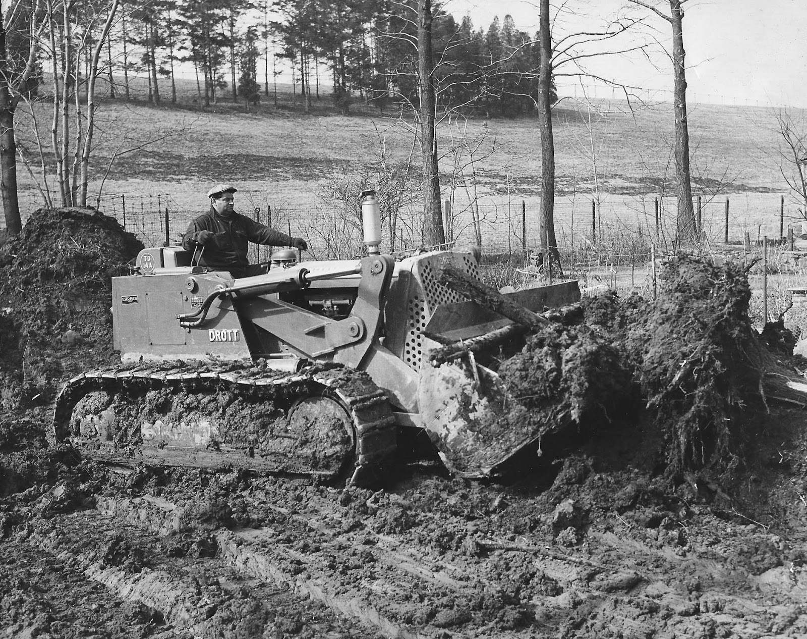 Maarakennus koneita.: DROTT - IH (Jumbo Sicam, France)