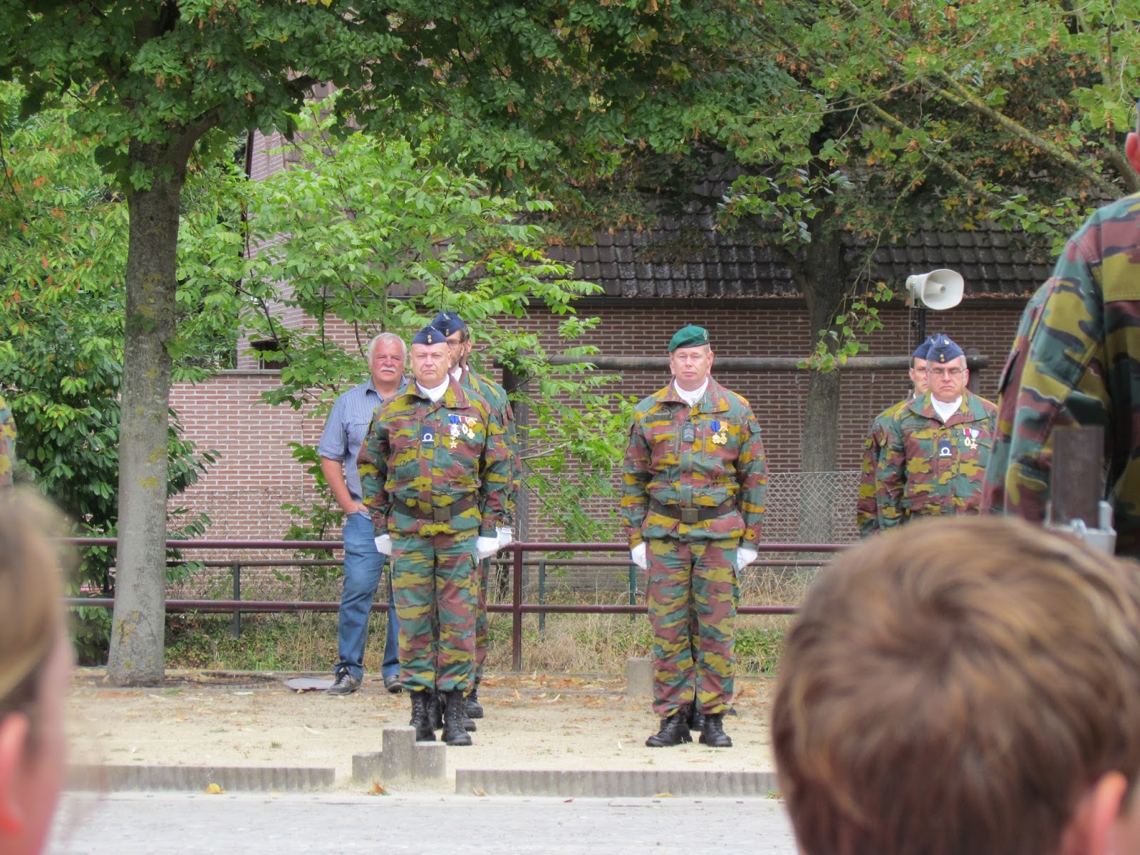 PARADE MILITAIRE: Jumelage CRC Glons et commune de Bassenge. - École ...