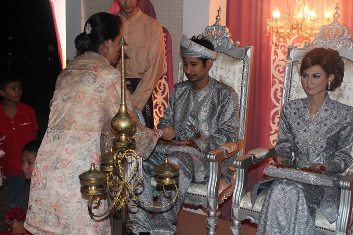 Born With My Love: MAJLIS BERSANDING