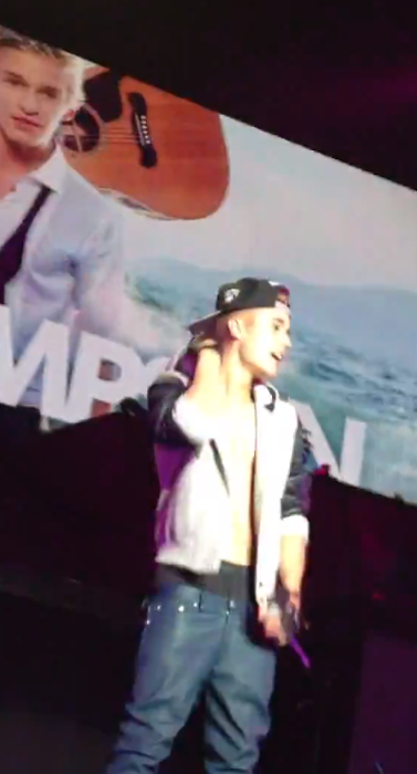 Celeb Saggers: Justin Bieber Sagging Calvin Kleins Below Ass