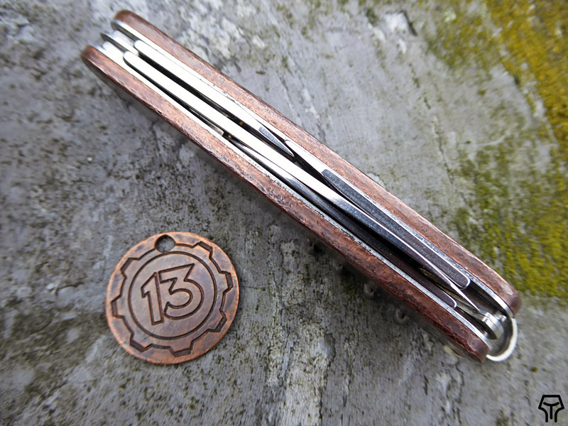 Andrzej Woronowski Custom Knives: Victorinox Swiss Army Knife scales 12