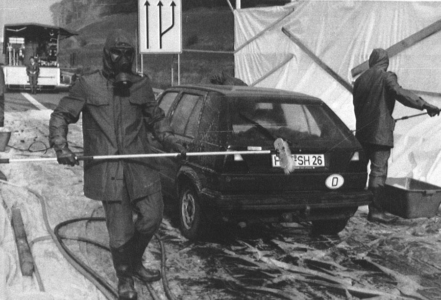 MAD NEWS: Chernobyl Disaster's 25 Years in Pictures - - Very Rare ...