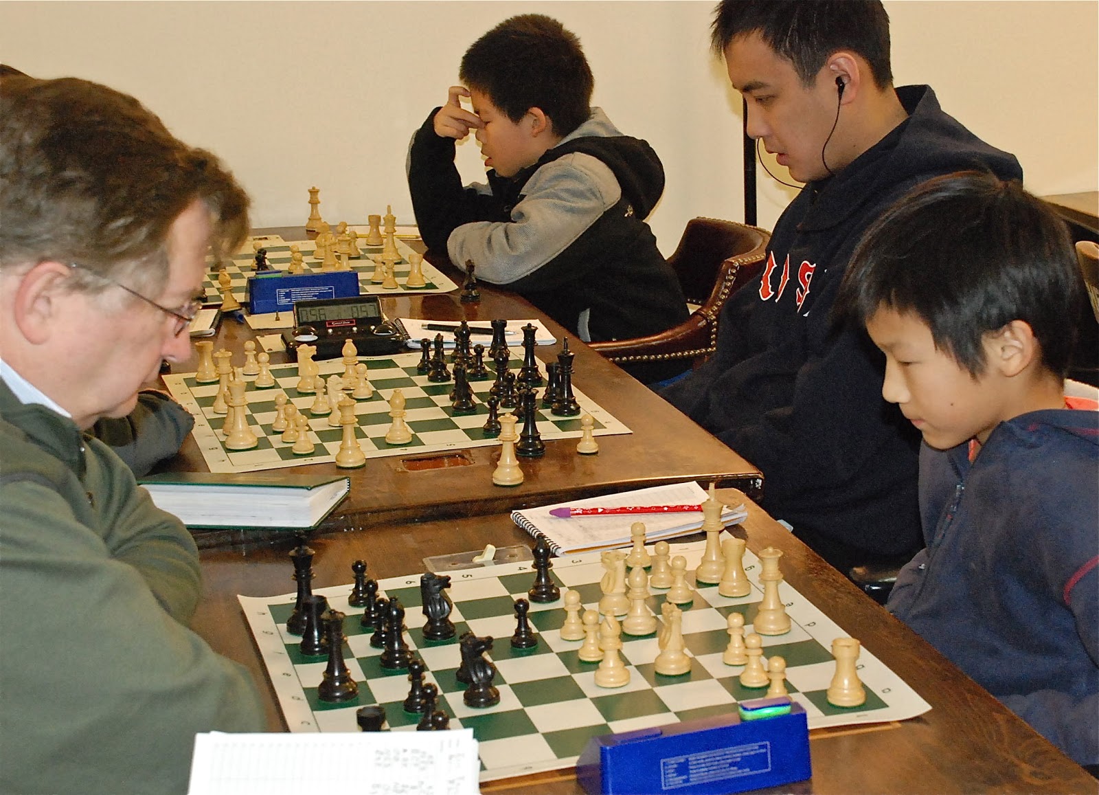 Boylston Chess Club Weblog: IM ESSERMAN SHINES IN BCC GRAND PRIX