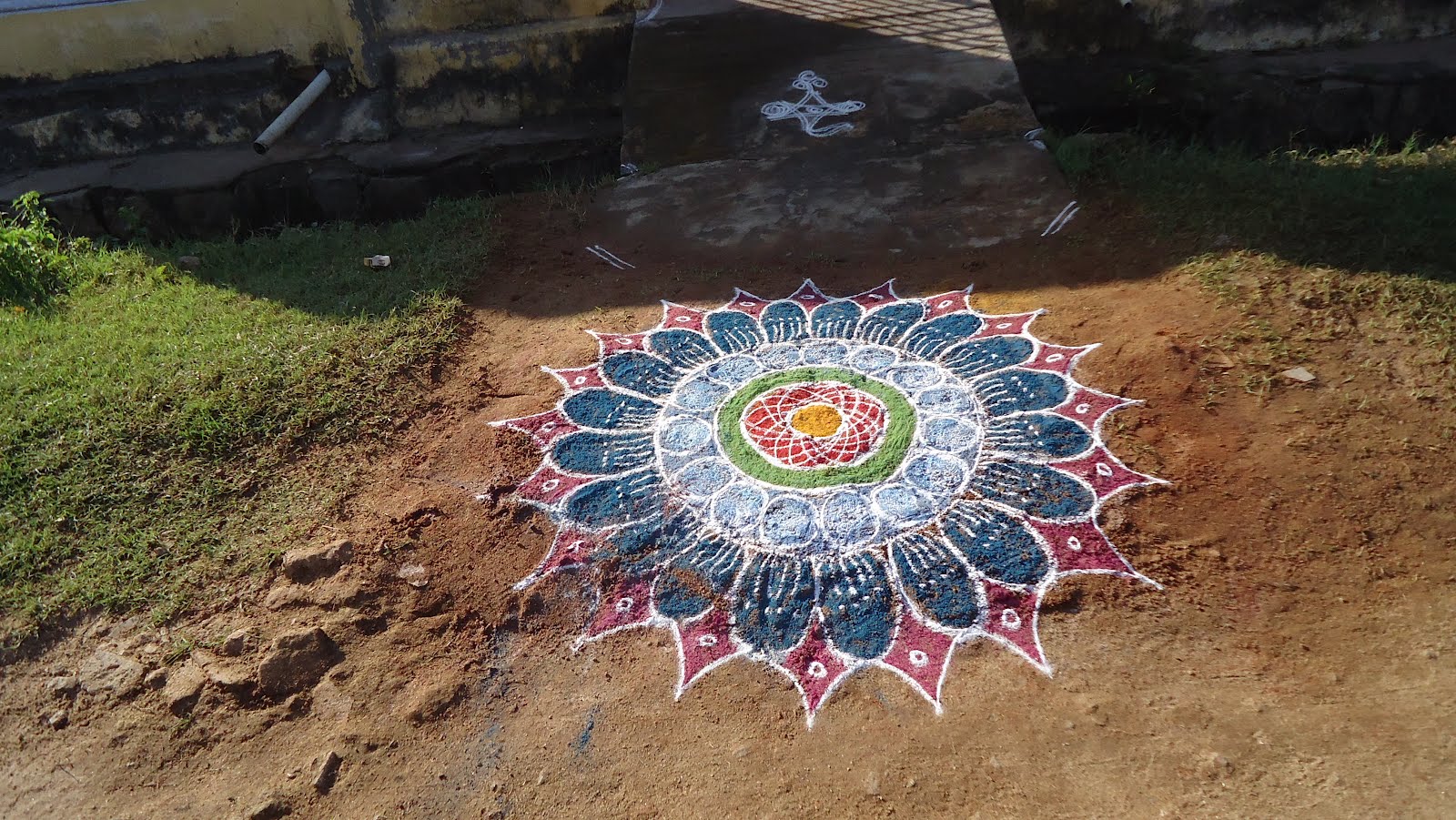 Simple Rangoli Kolam Collections by Kayal: Small Rangoli Design