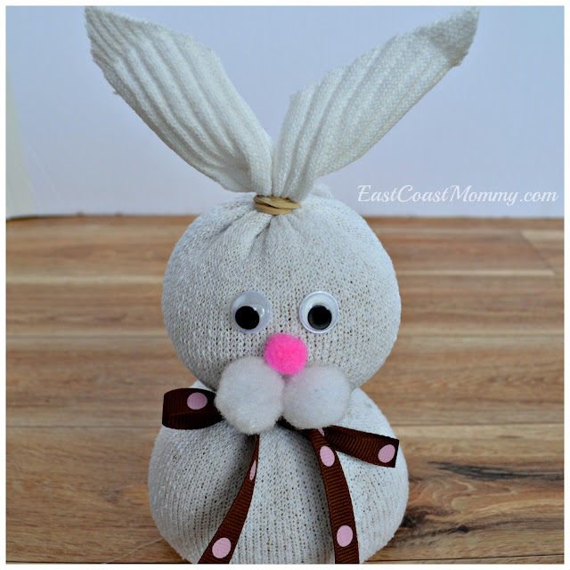 East Coast Mommy: No-sew Sock Bunnies