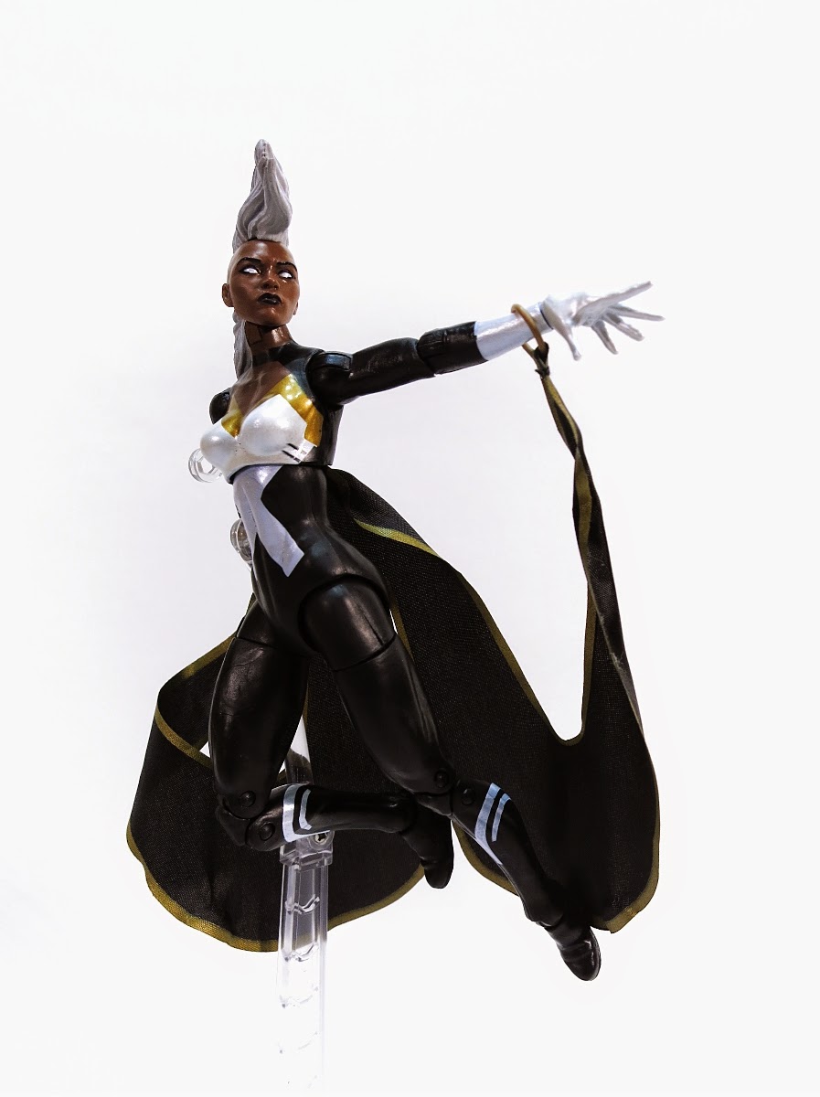 Combo's Action Figure Review: Storm - Marvel Now (Marvel Legends)