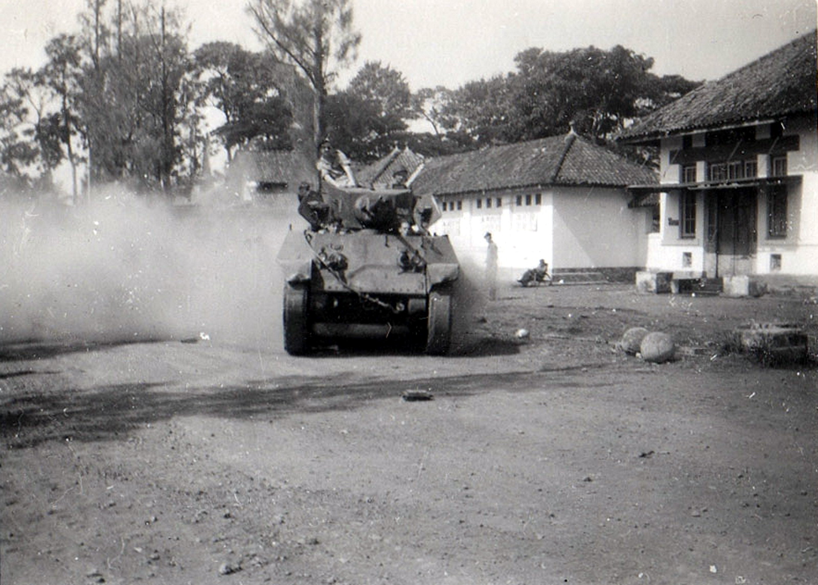 OLD INDONESIAN VEHICLES: M3 Stuart Tank in Indonesia