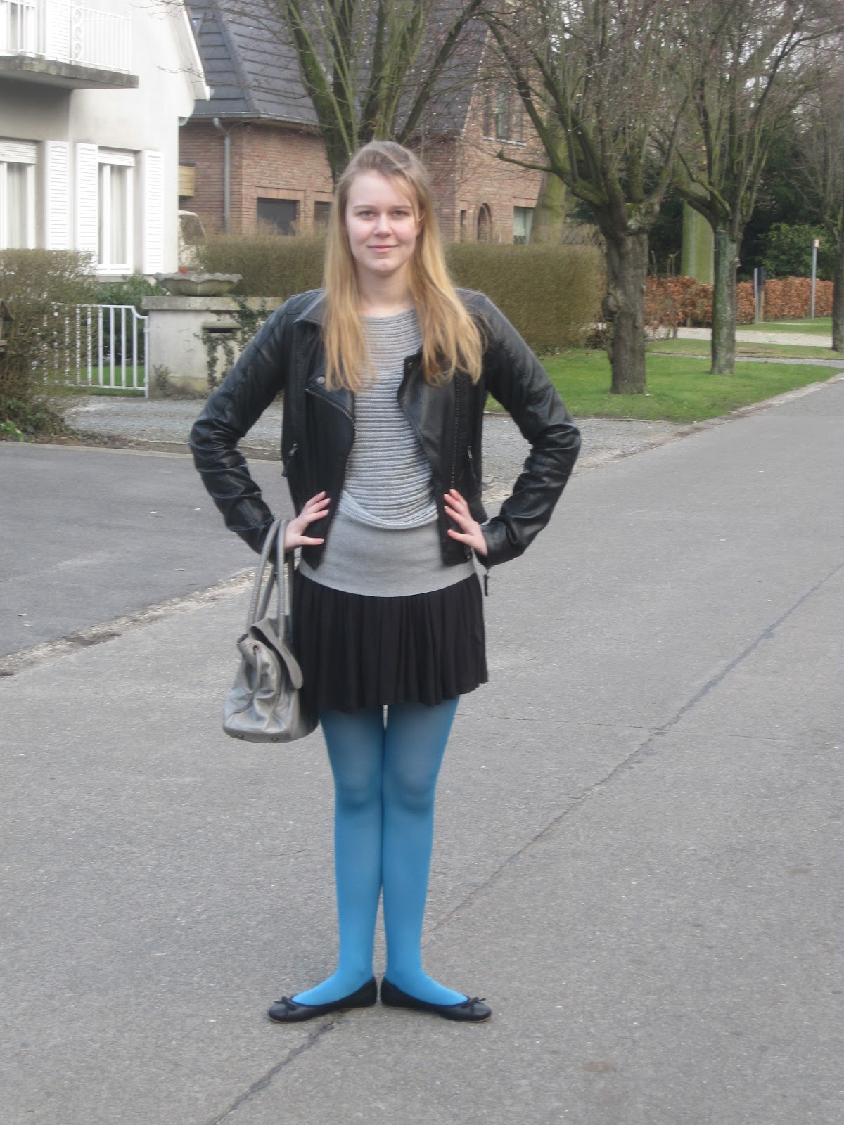 Blonde Butterflies: Bright blue tights
