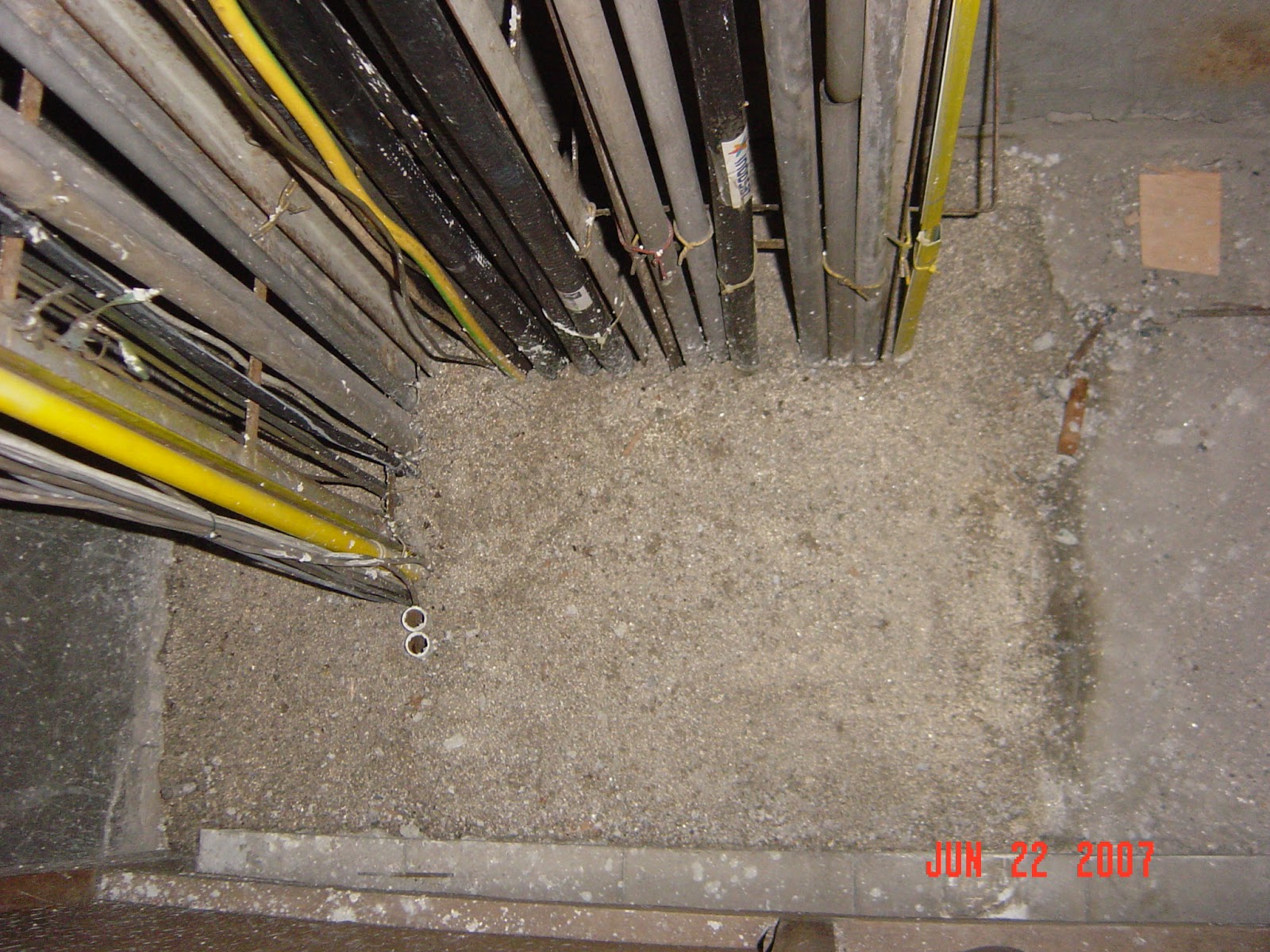 FIRESTOP MATERIAL untuk shaft dan lubang kabel