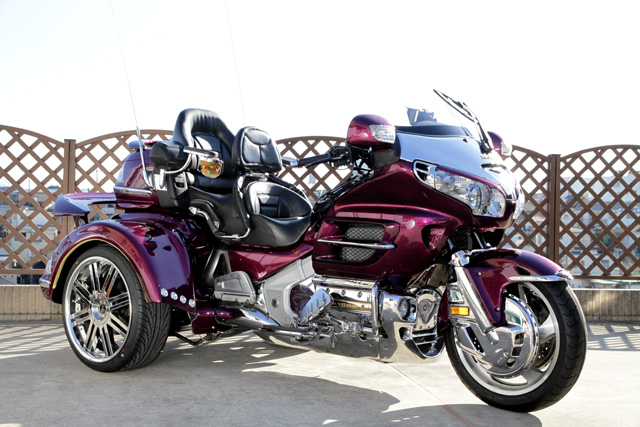 GL1800-CUSTOM.COM: GL1800 TRIKE CUSTOM PAINT