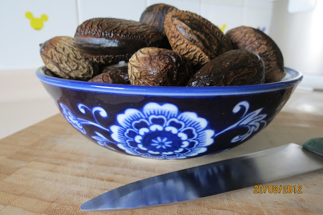 JENCOOKS: TRUST NEEDED TO EAT AYAM BUAH KELUAK