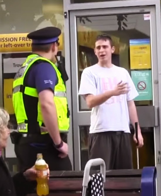 Blind Man Vs The Police Prank - Art'einsky