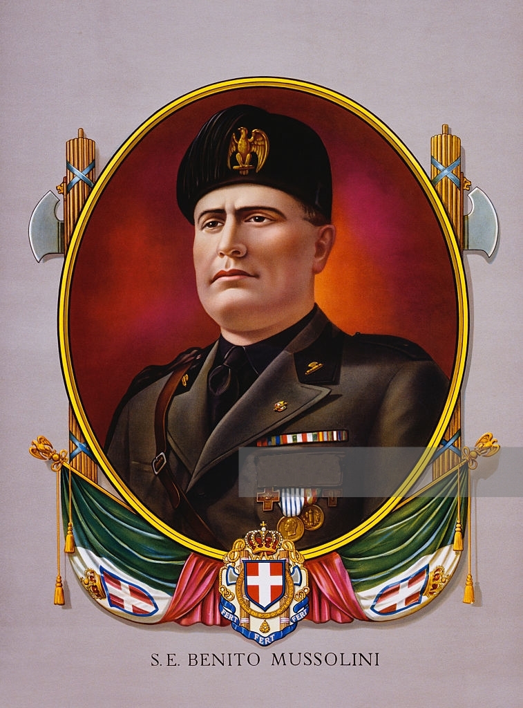 ESPEJO DE ARCADIA: BENITO MUSSOLINI 11 (color): "Rumores tendenciosos y ...