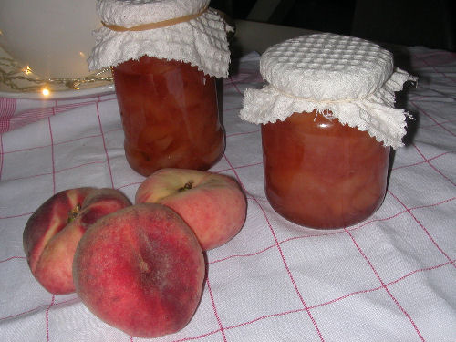 Aan Jeanne`s Keukentafel: Perzik Jam