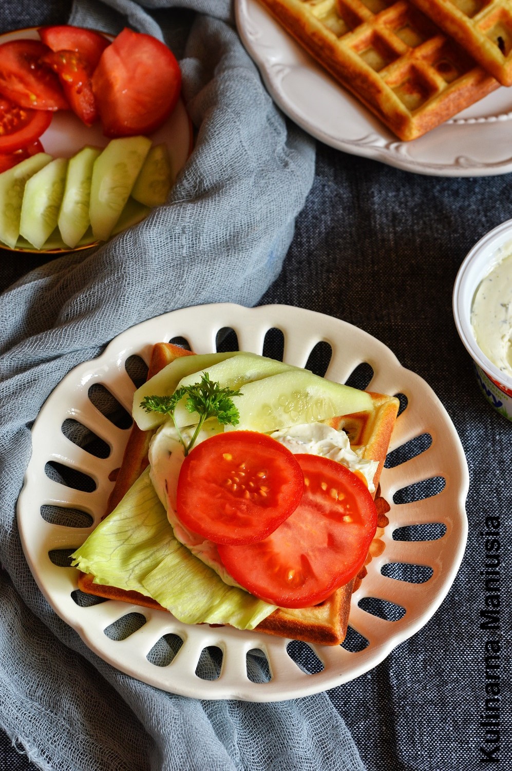 Gofry wytrawne z serkiem i warzwami | Kulinarna Maniusia - blog kulinarny