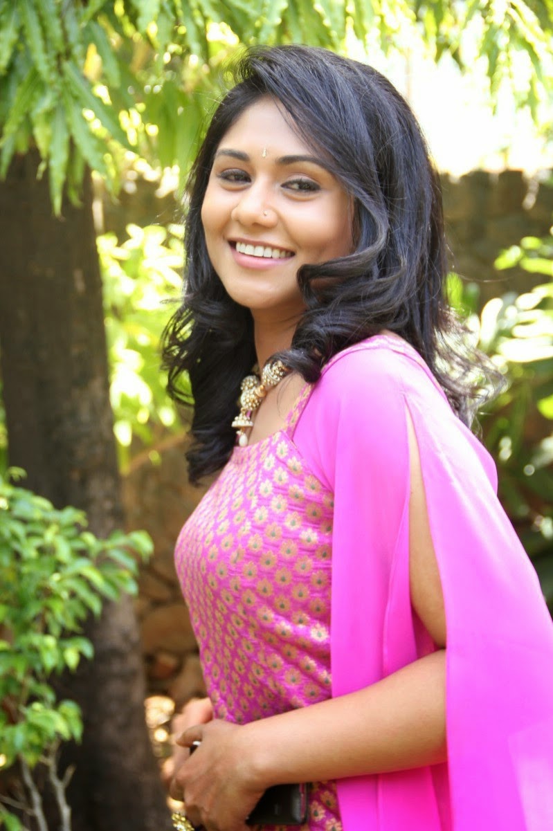 Actress Geetha Thr Raaga Latest Photo Gallery - Cine Gallery