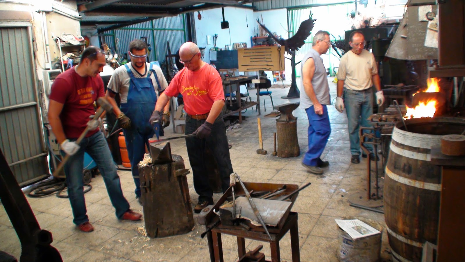 Radio La Cruz Novelda: Iniciación a la forja, cursos para un futuro ...