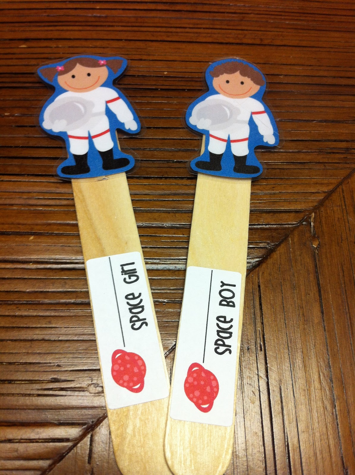 Pinterest Obsessed and DIY Space Man Spacer - Littlest Scholars