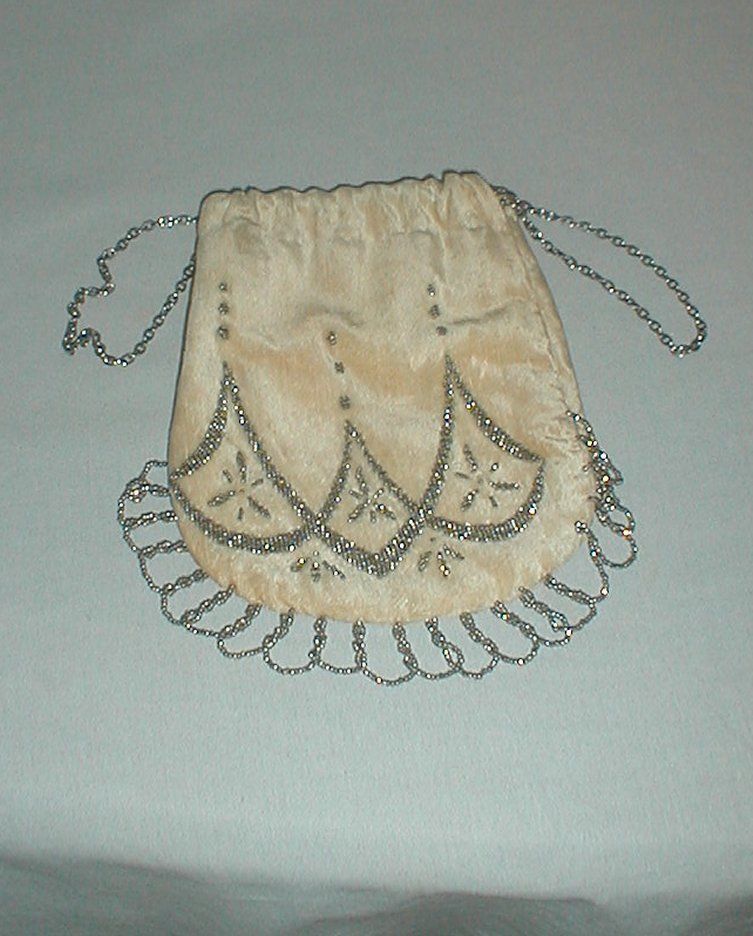 All The Pretty Dresses: Cute 1860's Beaded Purse