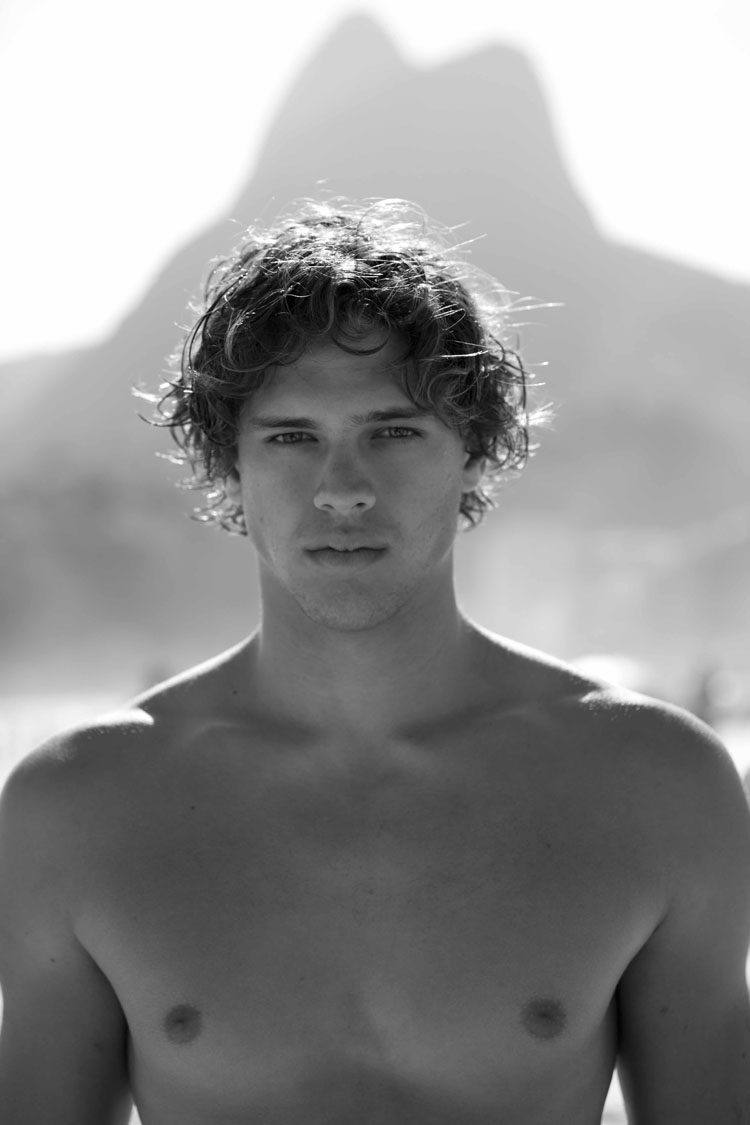 VJBrendan.com: Yes Please... Brazilian Model Kim Freire