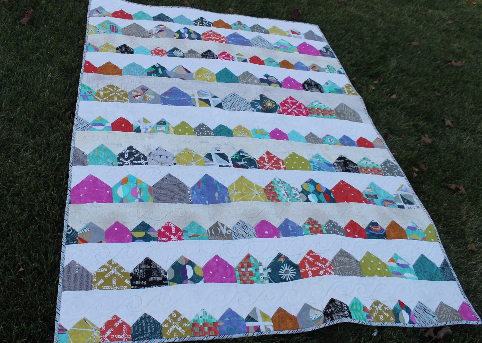 SunShine Sews...: Row Houses Quilt - Completed