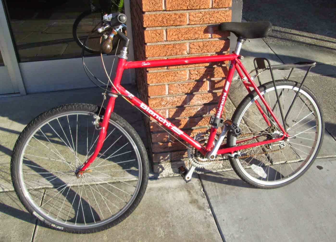 UHURU FURNITURE & COLLECTIBLES: SOLD Bianchi Forte Bike - $60