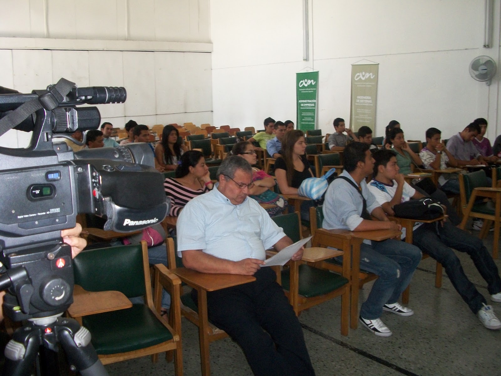 APUNTES DEL PROFE K DUSSAN Para ambientar la sesión: ¿QUÉ ES UN SIMPOSIO?