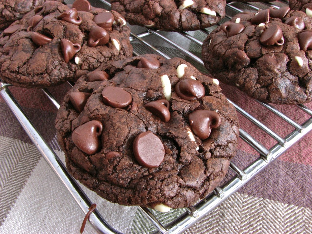 Delectably Mine: Death By Chocolate Chip Cookies