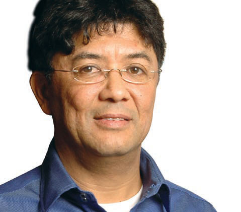 TV with Thinus: SPOTTED. e.tv's group CEO, Marcel Golding, munching at ...