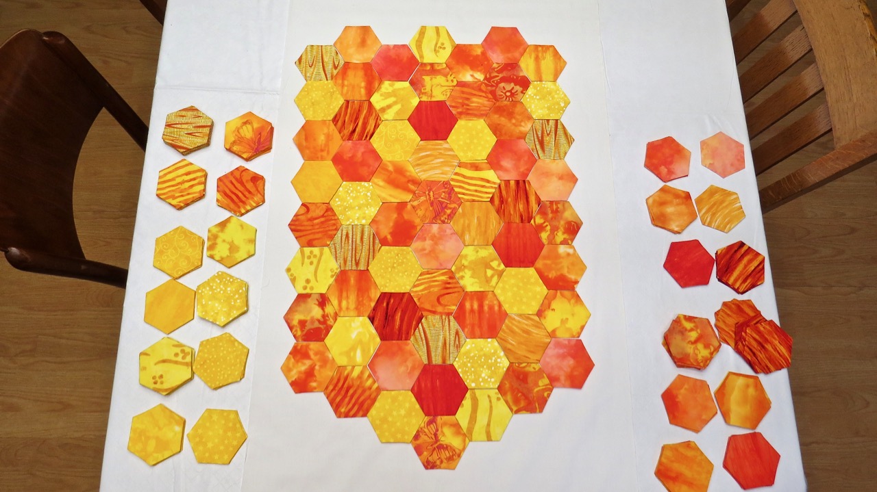 LuAnn Kessi: Hexagon Table Runner....