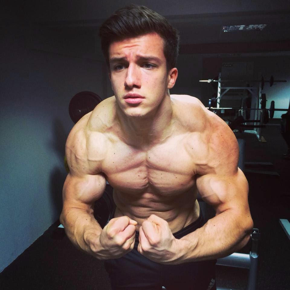 Bodybuilding Junction: 18 Year Old Bodybuilder and Fitness Model - Tim ...