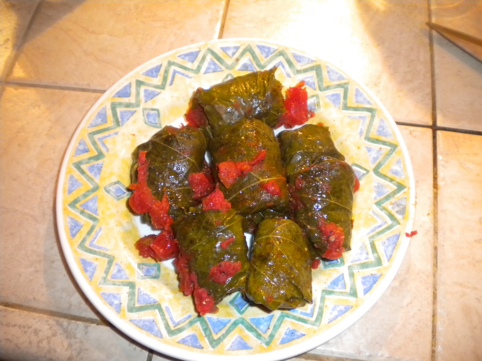 Cafe' Persia: Persian Stuffed Grape Leaves (Dolmeh Barg-e-Mo)