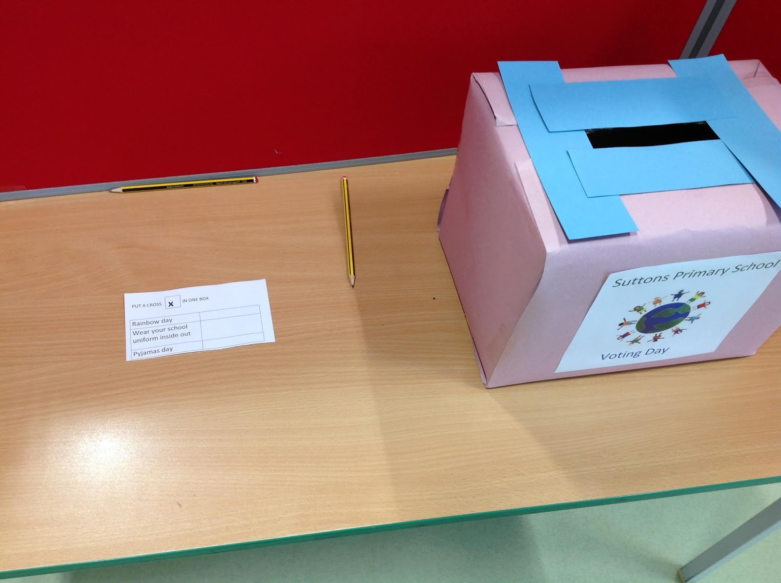 Suttons Primary School: Suttons Primary School Voting Day