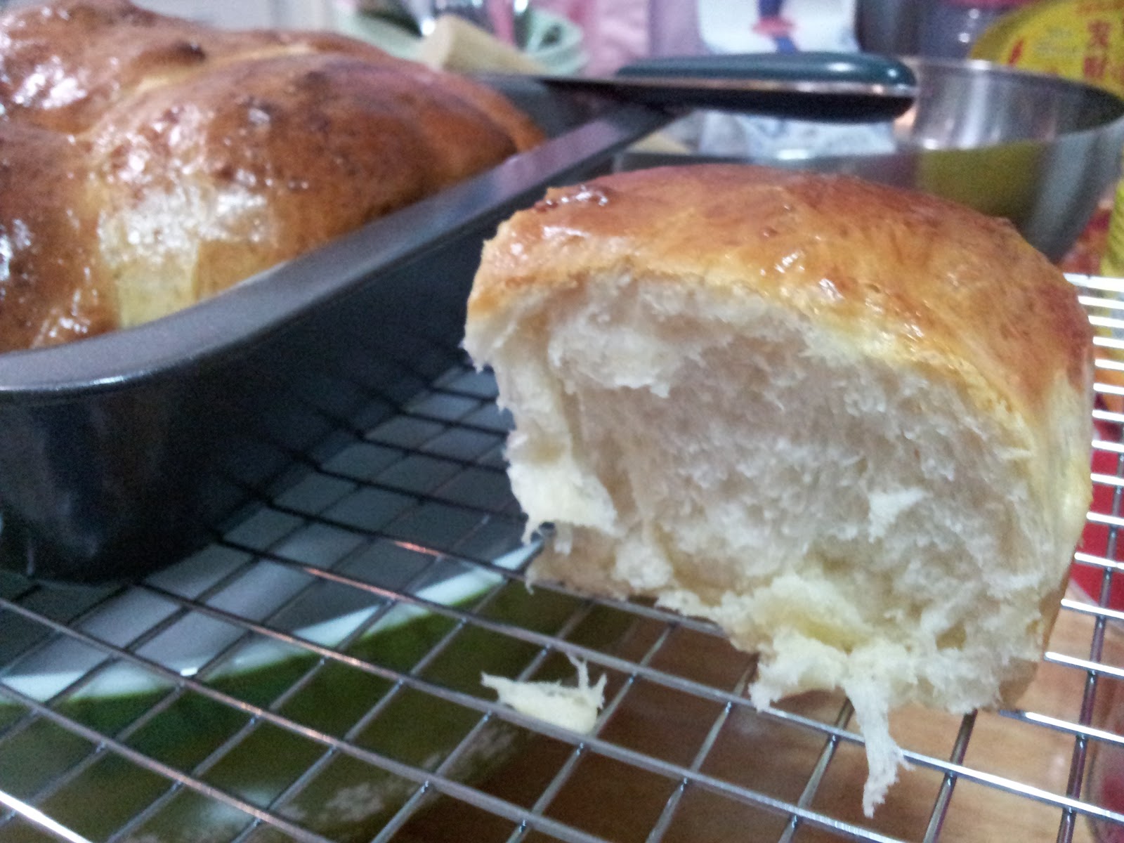 MEL MEOWS: Soft fluffy milk bread (Water roux method)